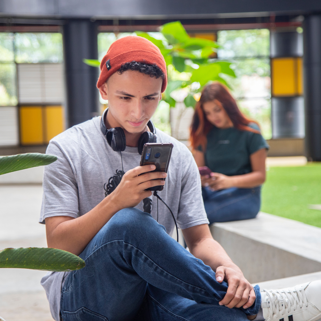 Con más de 2.200 estudiantes inician las clases en la Ciudadela de la ...